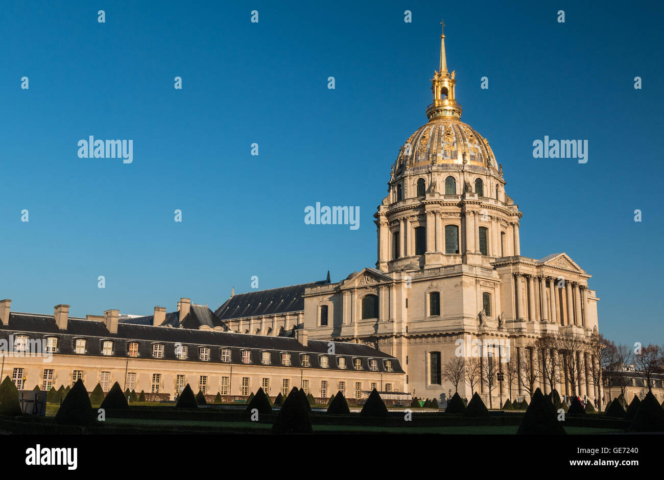 Les Invalides building Stock Photo - Alamy