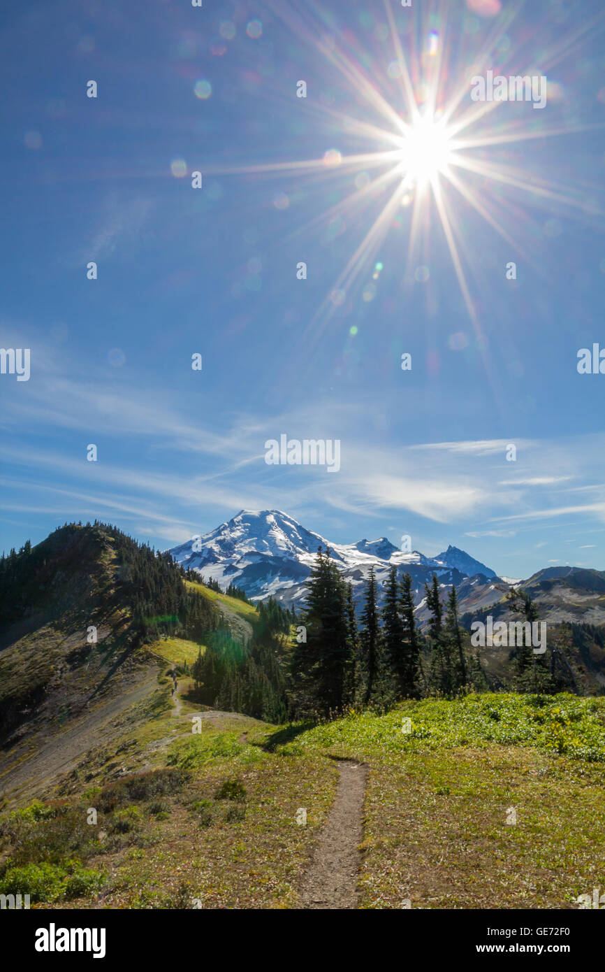Mount Baker comes into view along Skyline Divide hiking trail Stock ...