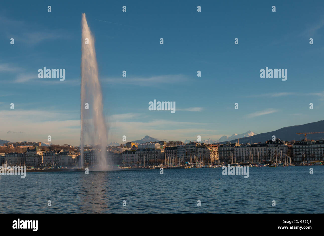 Geneva fountain hi-res stock photography and images - Alamy