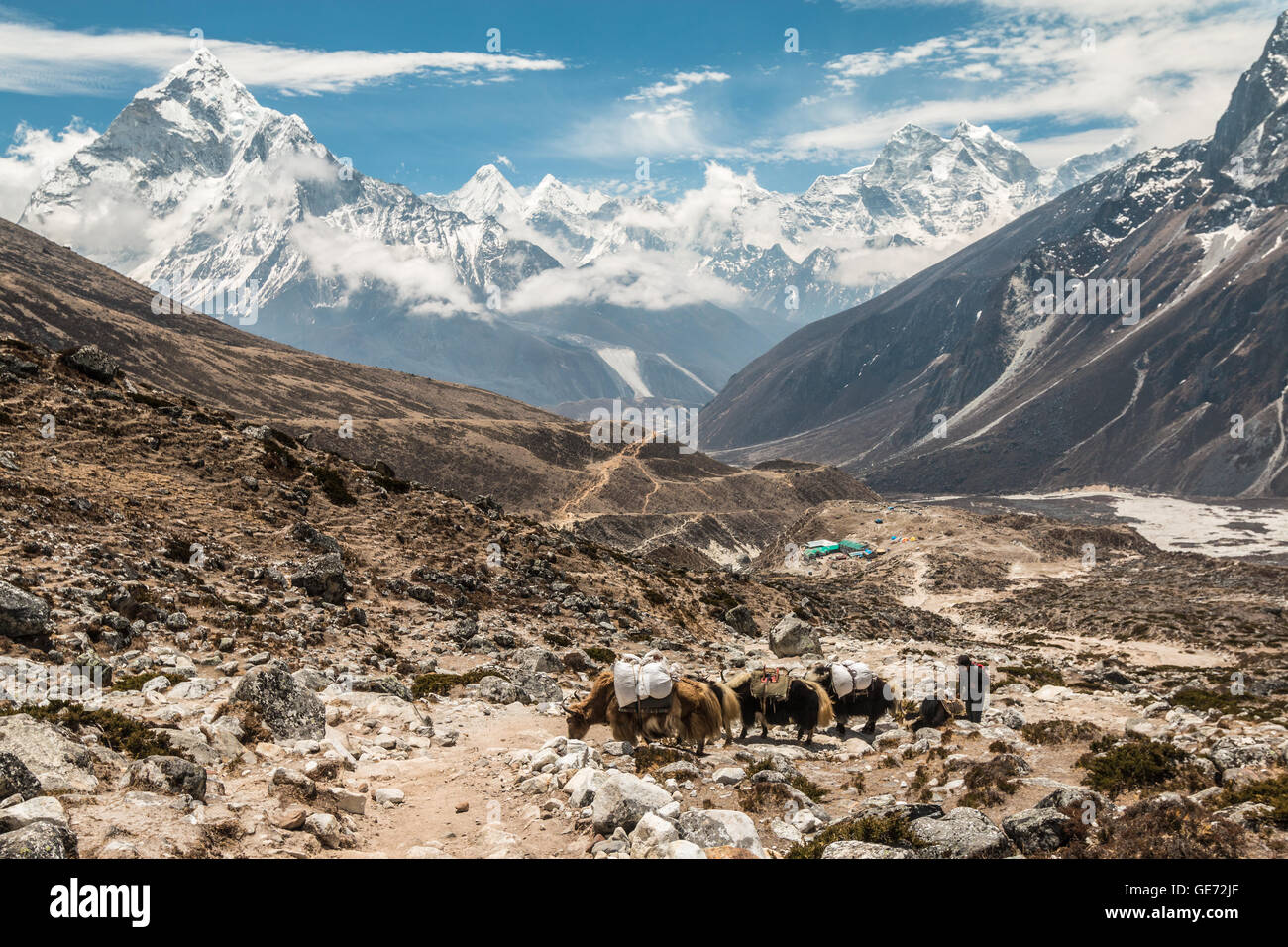 Nepal mountains hi-res stock photography and images - Alamy