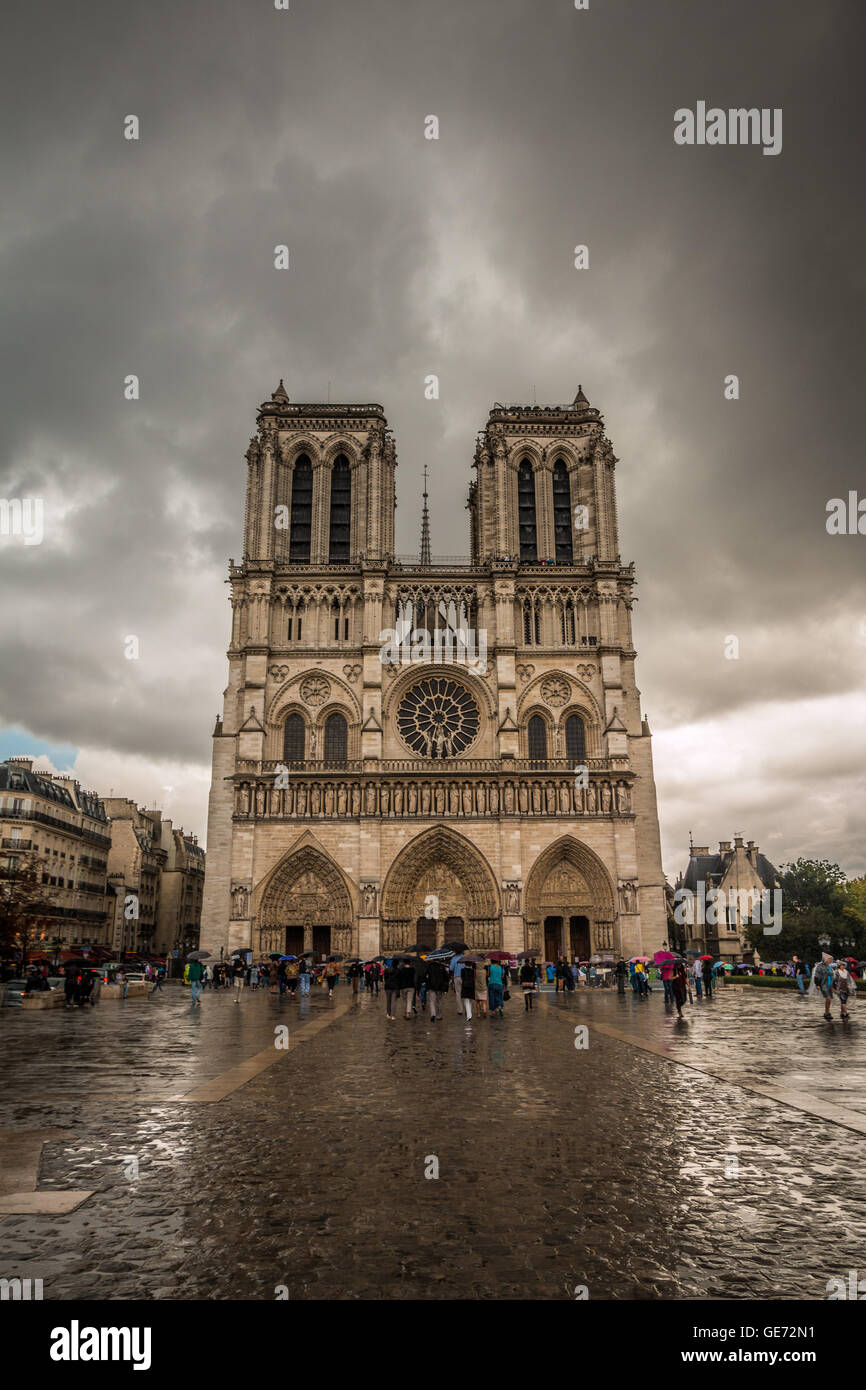 The front view of Notre Dame Cathedral in Paris Stock Photo - Alamy