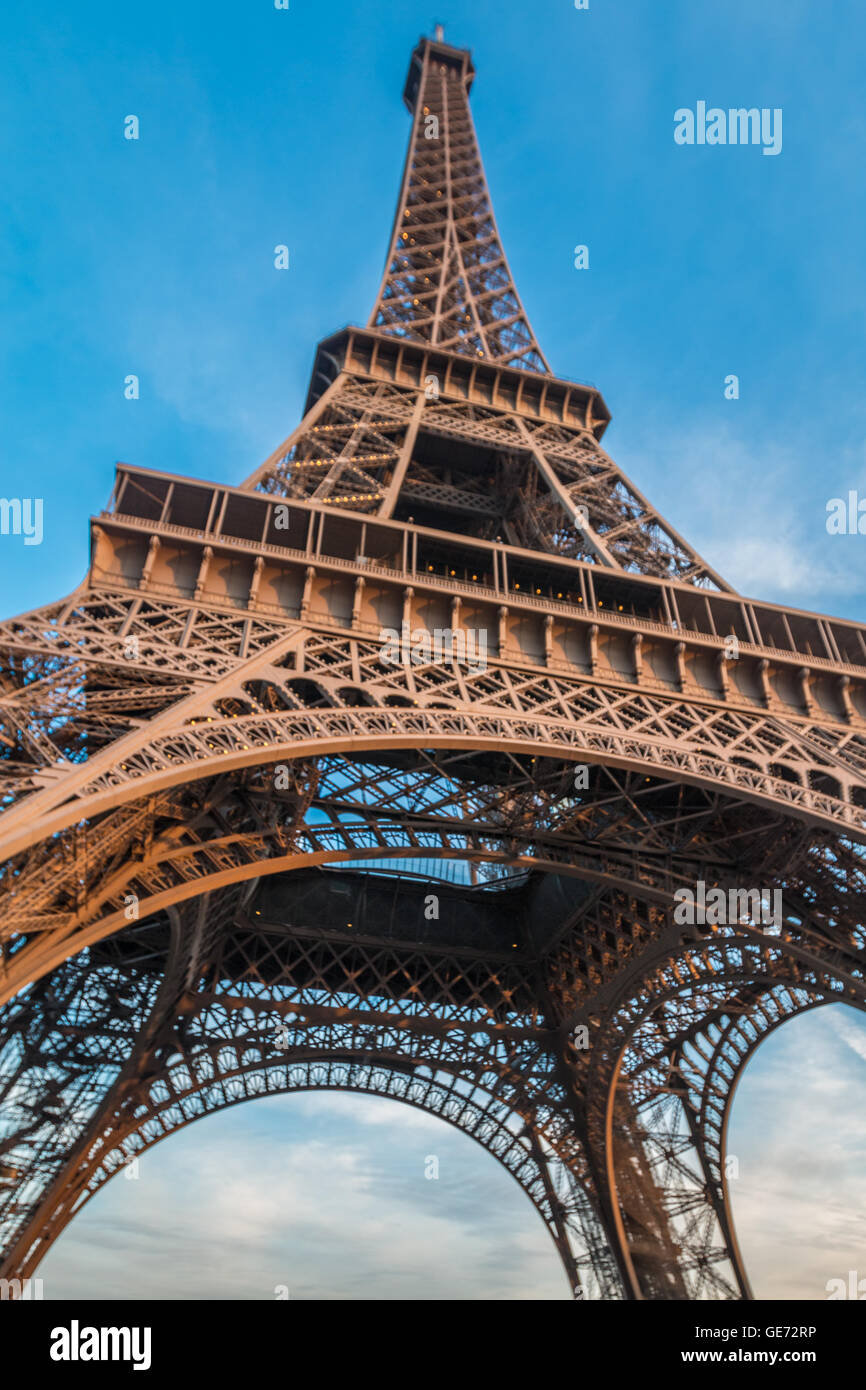 Bottom eiffel tower hi-res stock photography and images - Alamy