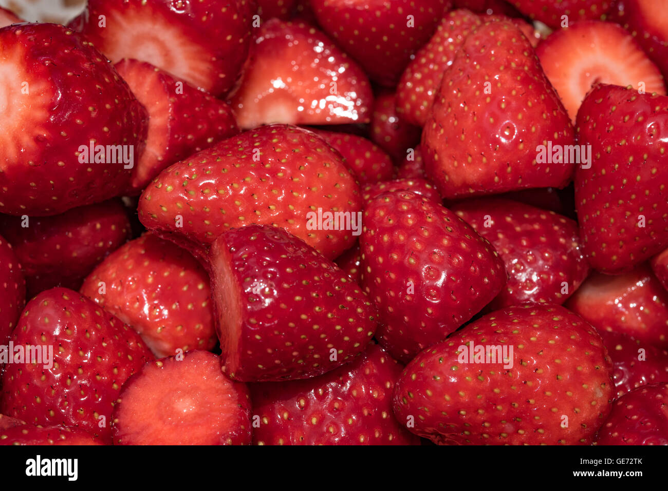 Chopped strawberries close up hi-res stock photography and images - Alamy