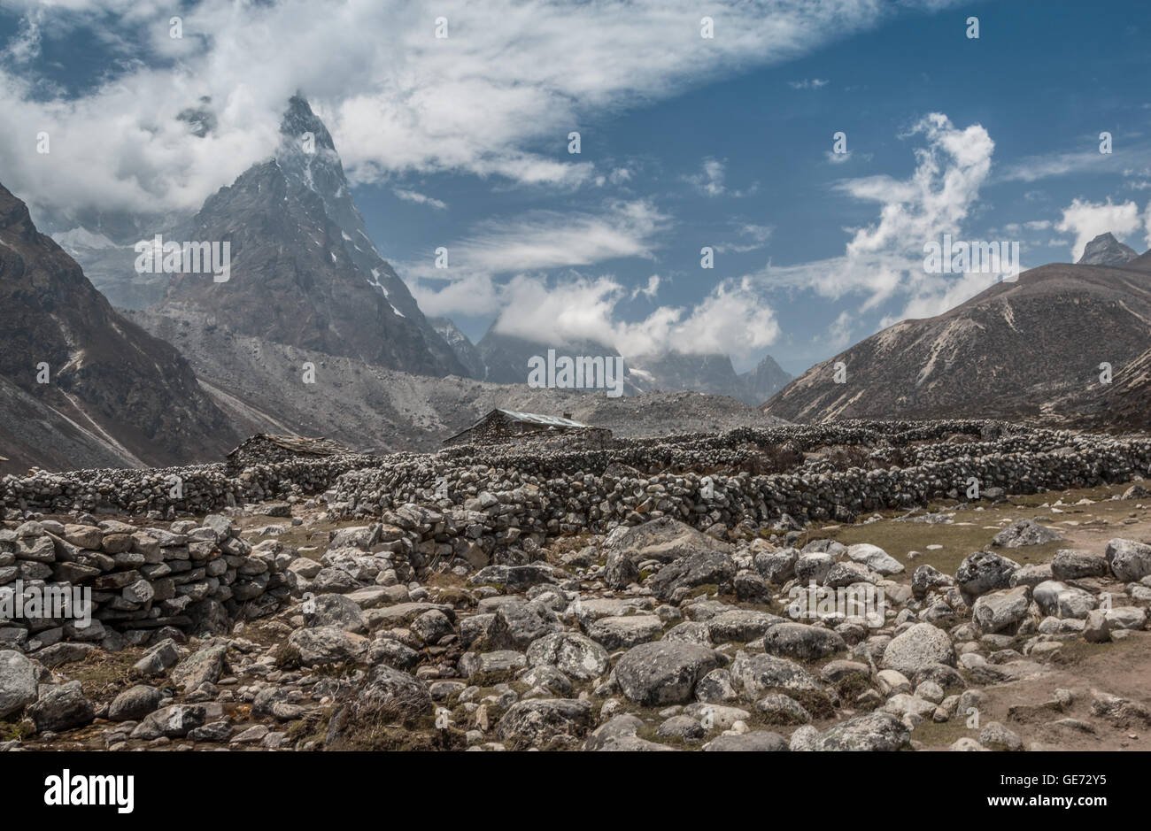 Treacherous terrain hi-res stock photography and images - Alamy