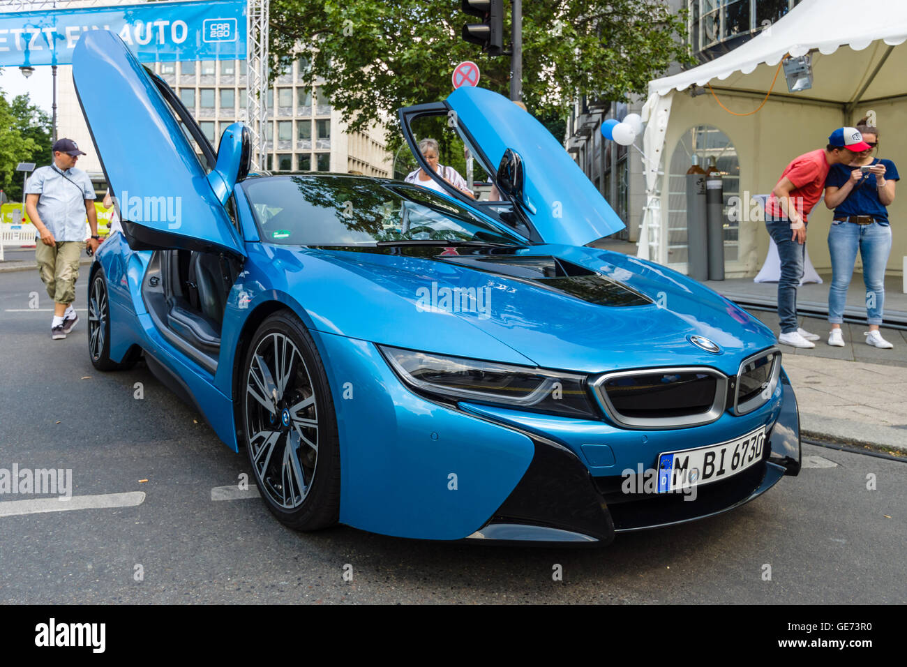 Modern supercar hi-res stock photography and images - Alamy