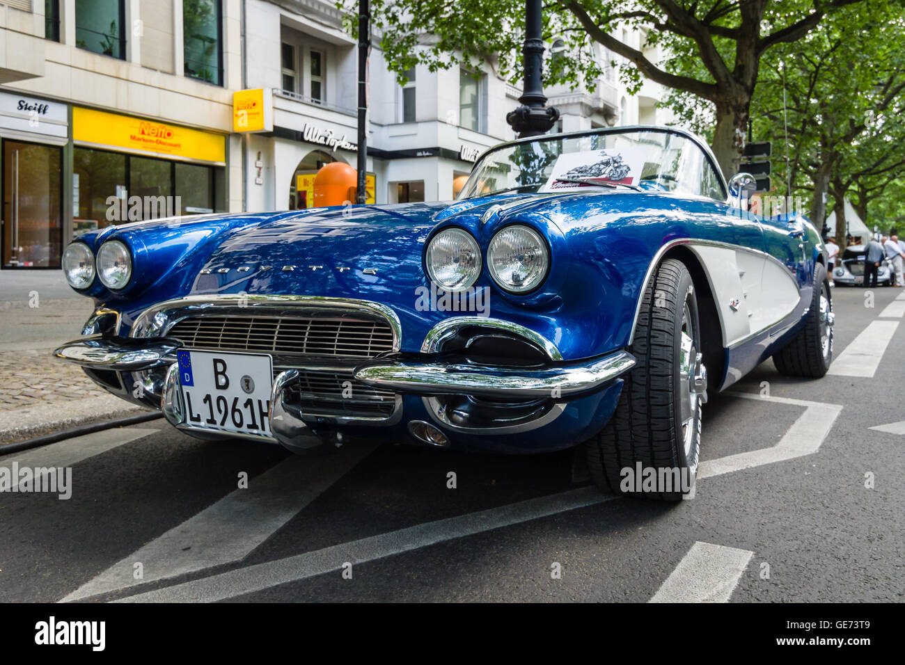 BERLIN - JUNE 05, 2016: Sports car Chevrolet Corvette (C1). Classic ...