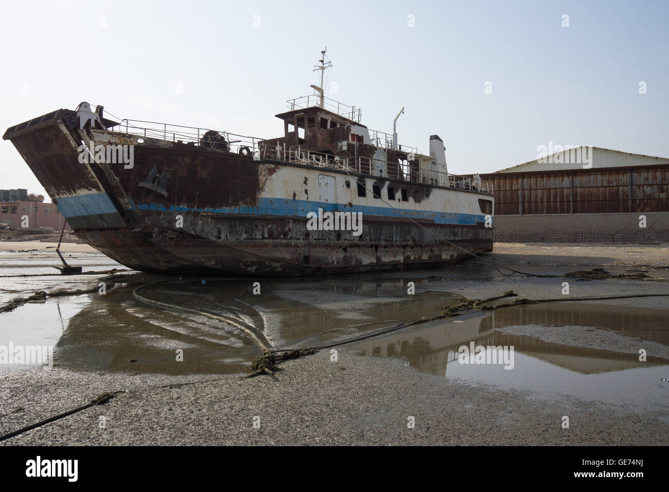 Ship wreckers hi-res stock photography and images - Alamy