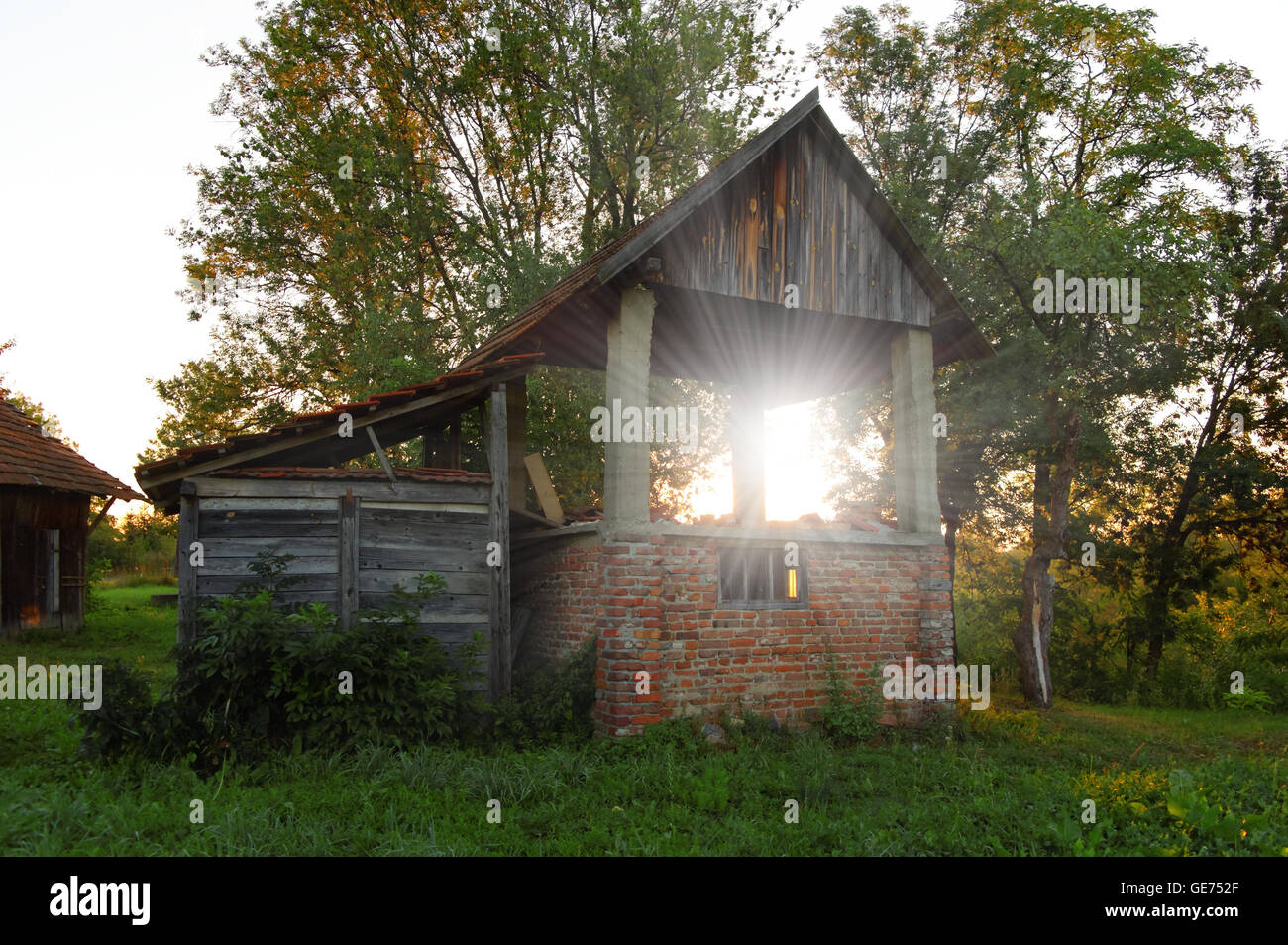 Rising sun pattern hi-res stock photography and images - Alamy