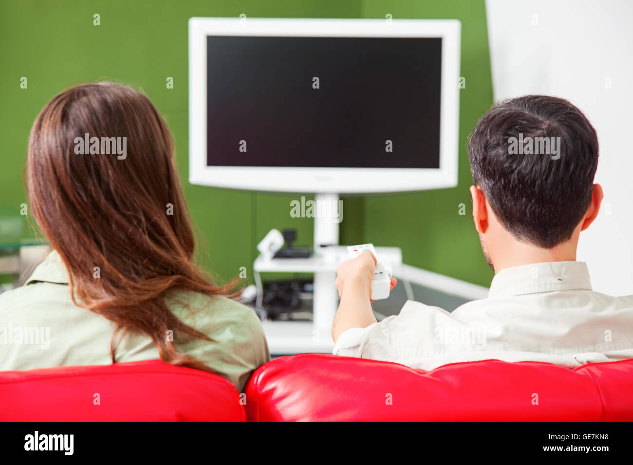 Couple watching tv rear view hi-res stock photography and images - Alamy