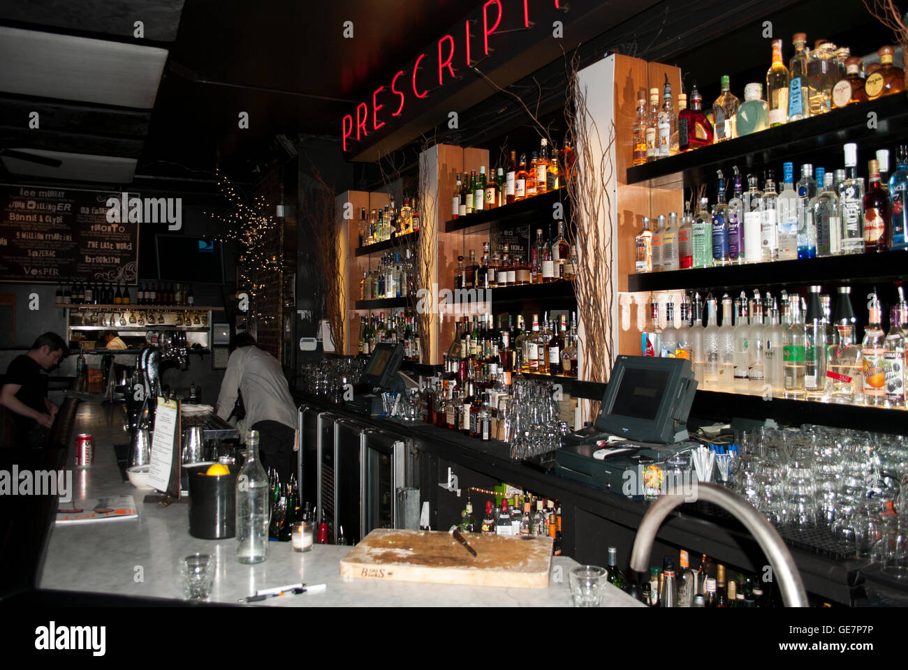 Whiskey bar seattle hi-res stock photography and images - Alamy