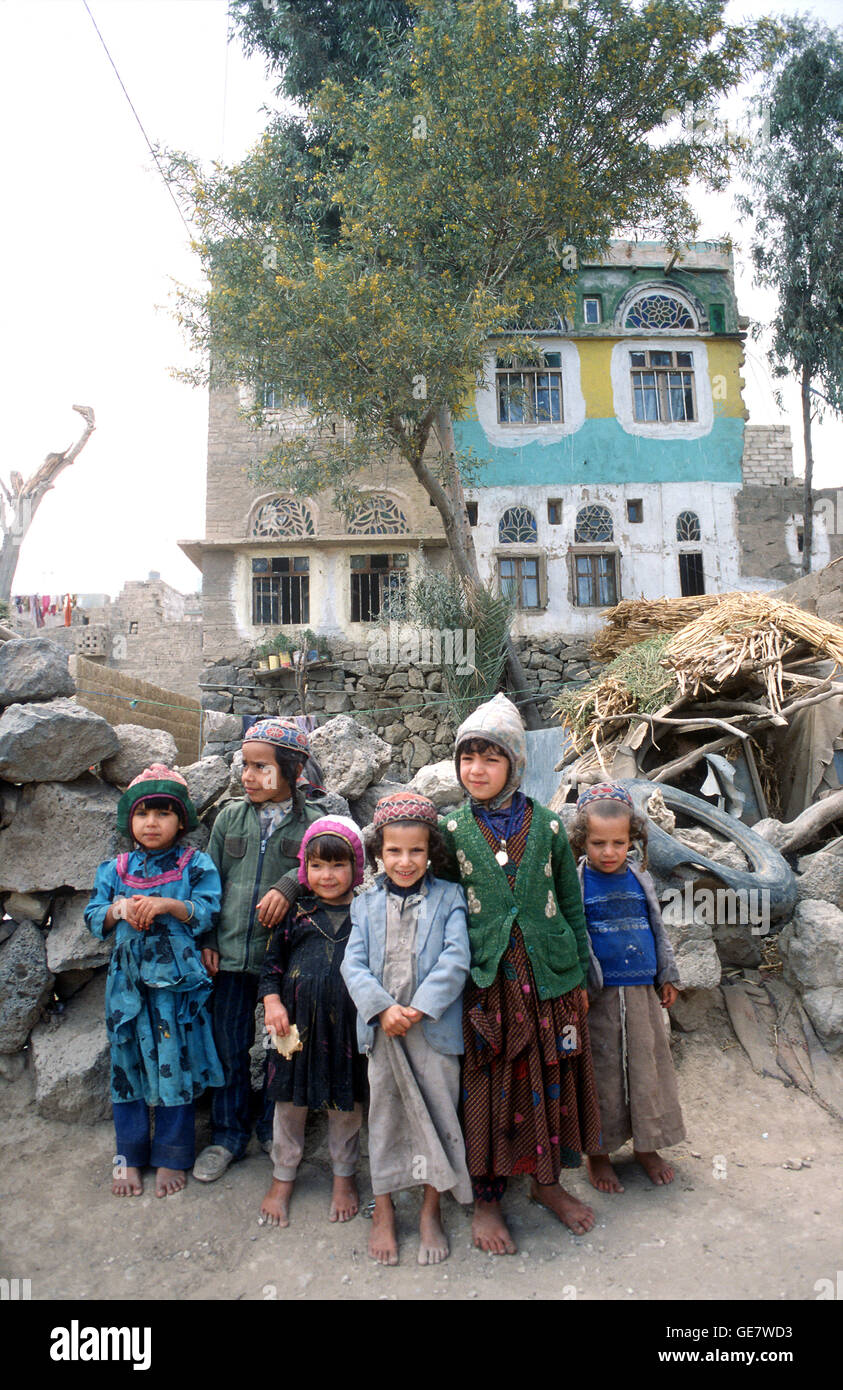 The Yemen-Raydah:Children in front of their house. The last Jews of ...