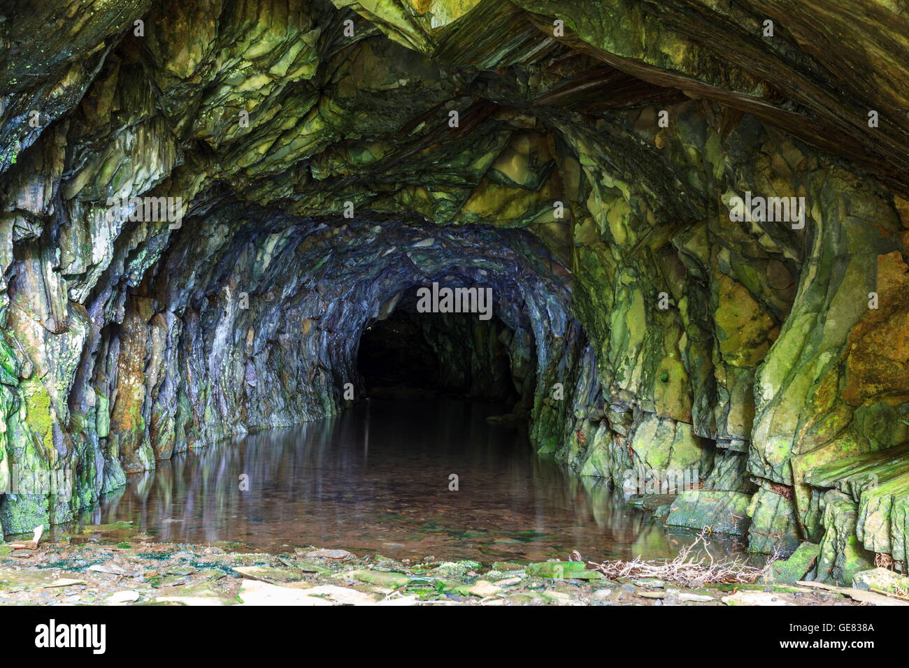 Abandoned mine level at Minllyn slate mine, Snowdonia Stock Photo - Alamy