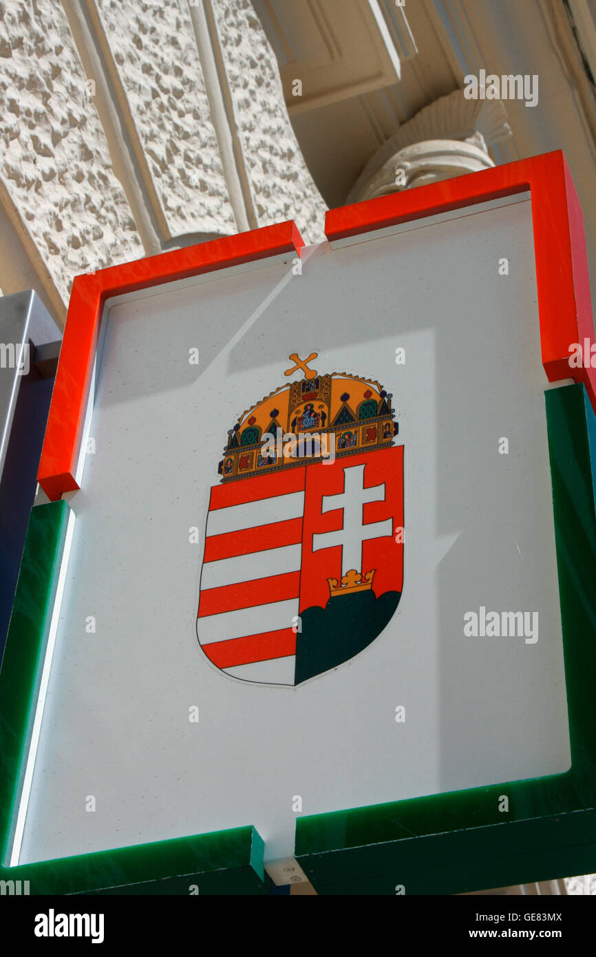 Coat of arms of Hungary emblem in Pecs Stock Photo - Alamy