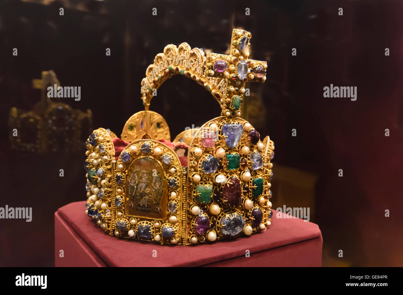 Imperial treasury vienna hi-res stock photography and images - Alamy