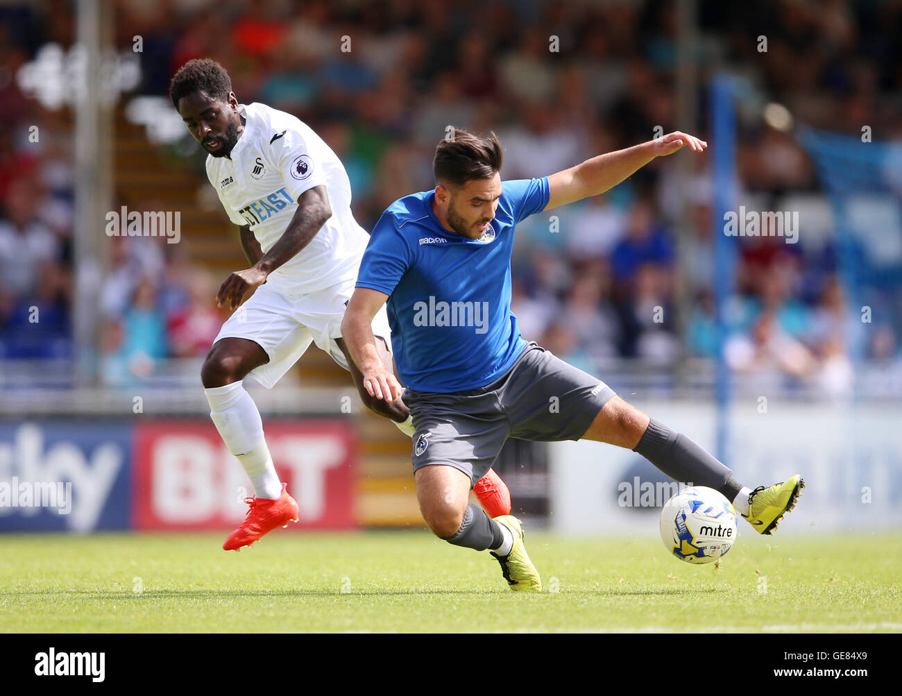 Swansea cityas nathan dyer hi-res stock photography and images - Alamy
