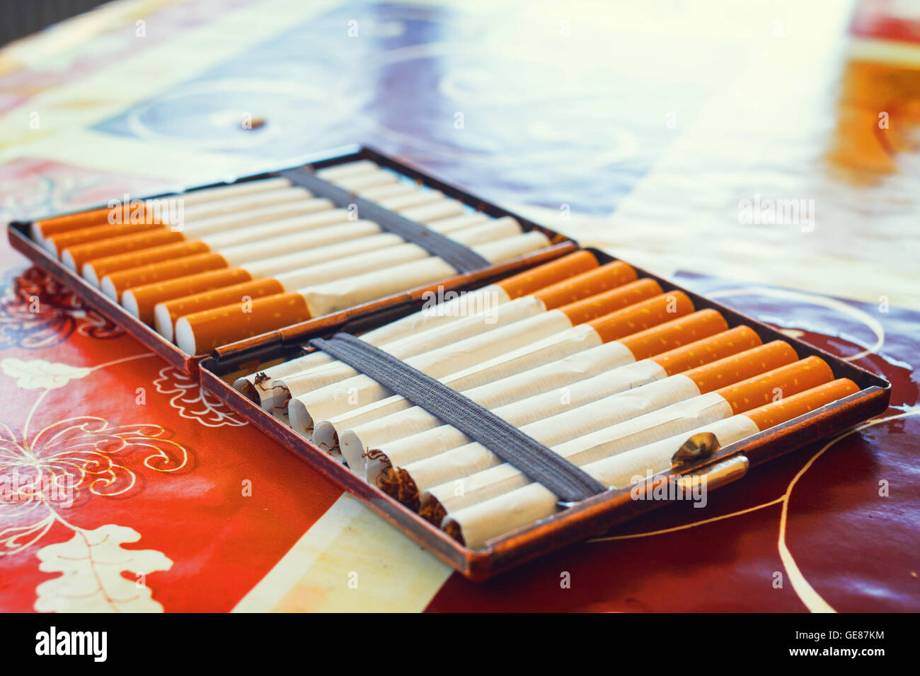 Cigar making machine hi-res stock photography and images - Alamy