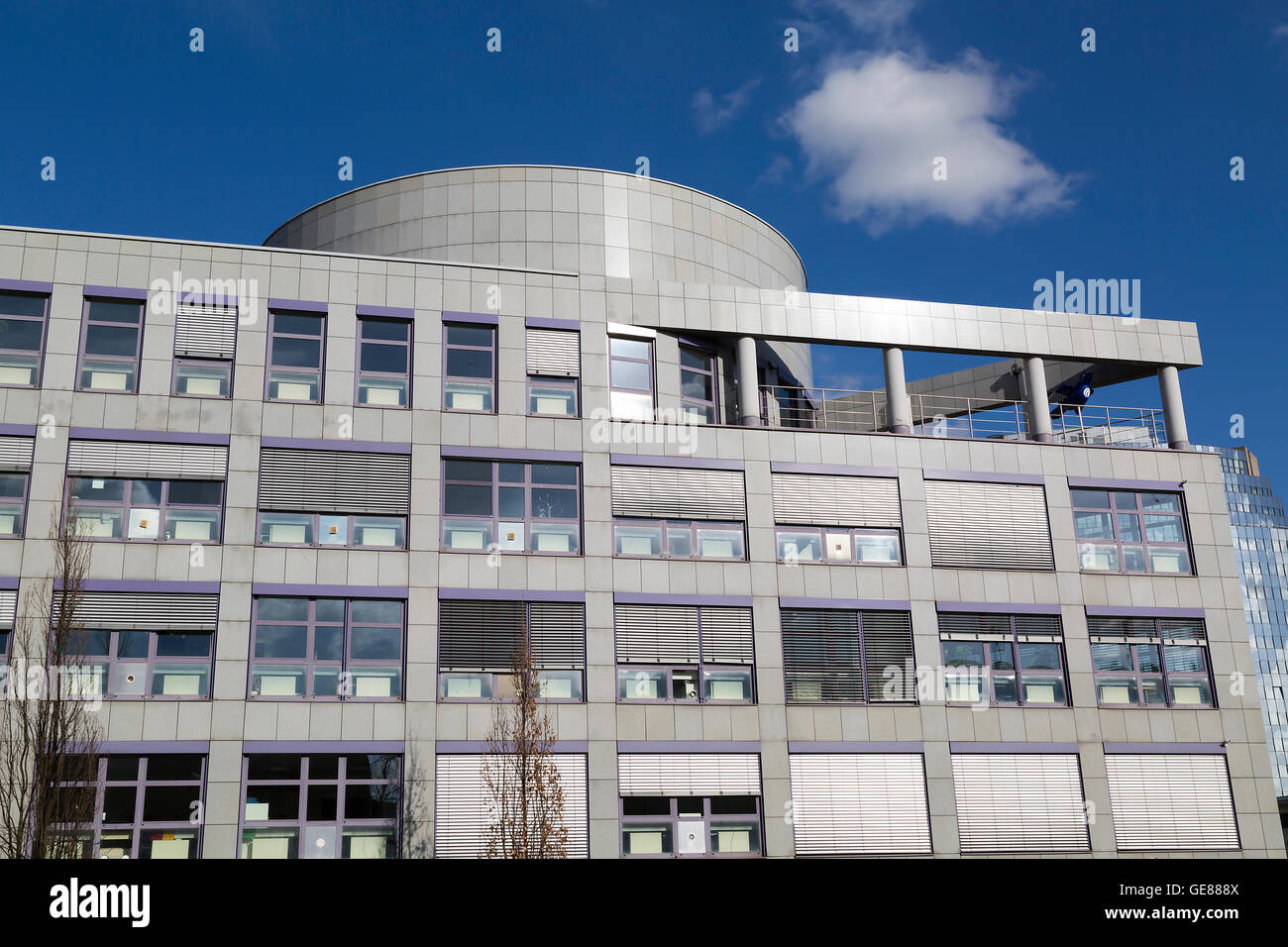 Modern building exterior Stock Photo - Alamy