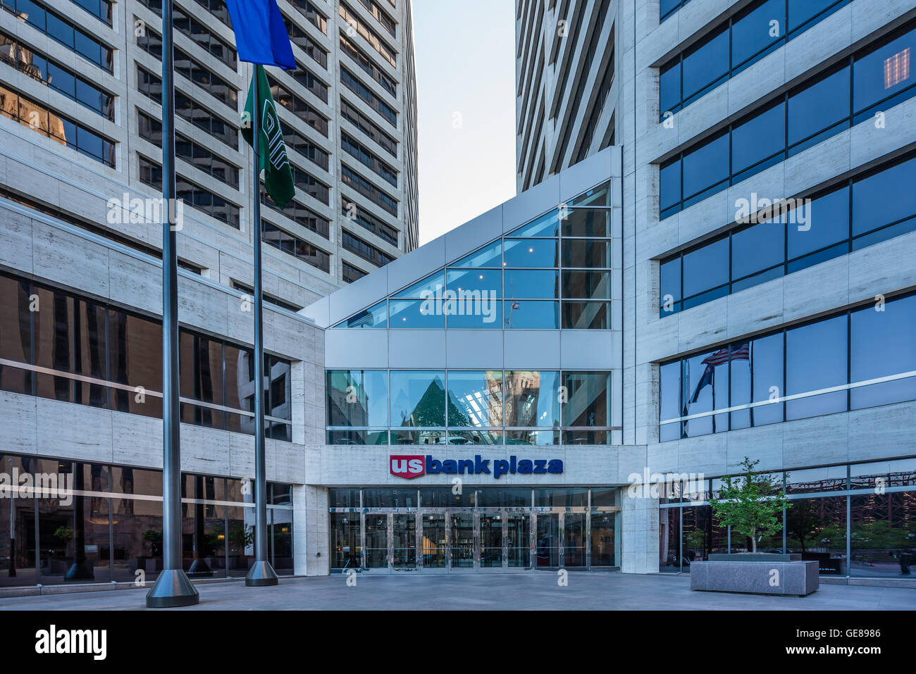US Bank Plaza - Minneapolis Building Stock Photo - Alamy