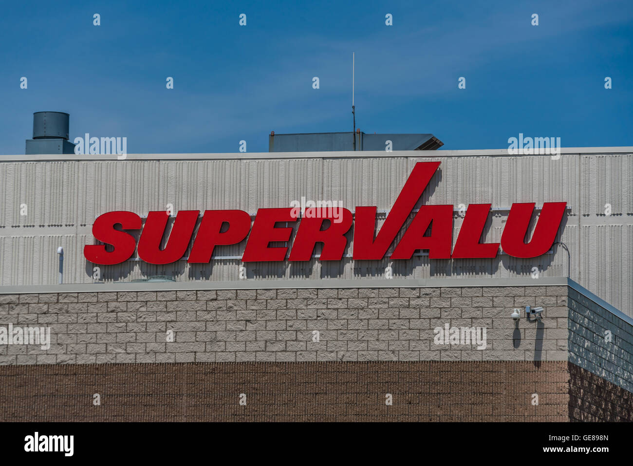 Super Value Distribution Building Center Sign - Hopkins Stock Photo - Alamy
