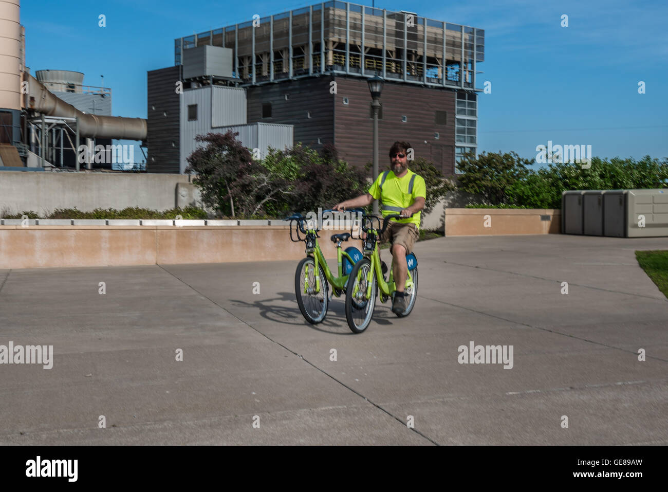 Bike transporter hi-res stock photography and images - Alamy