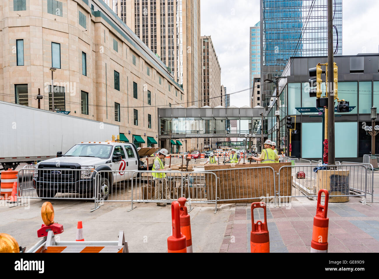 Nicollet Mall Closed - Xcel Energy Construction - Minneapolis Stock ...