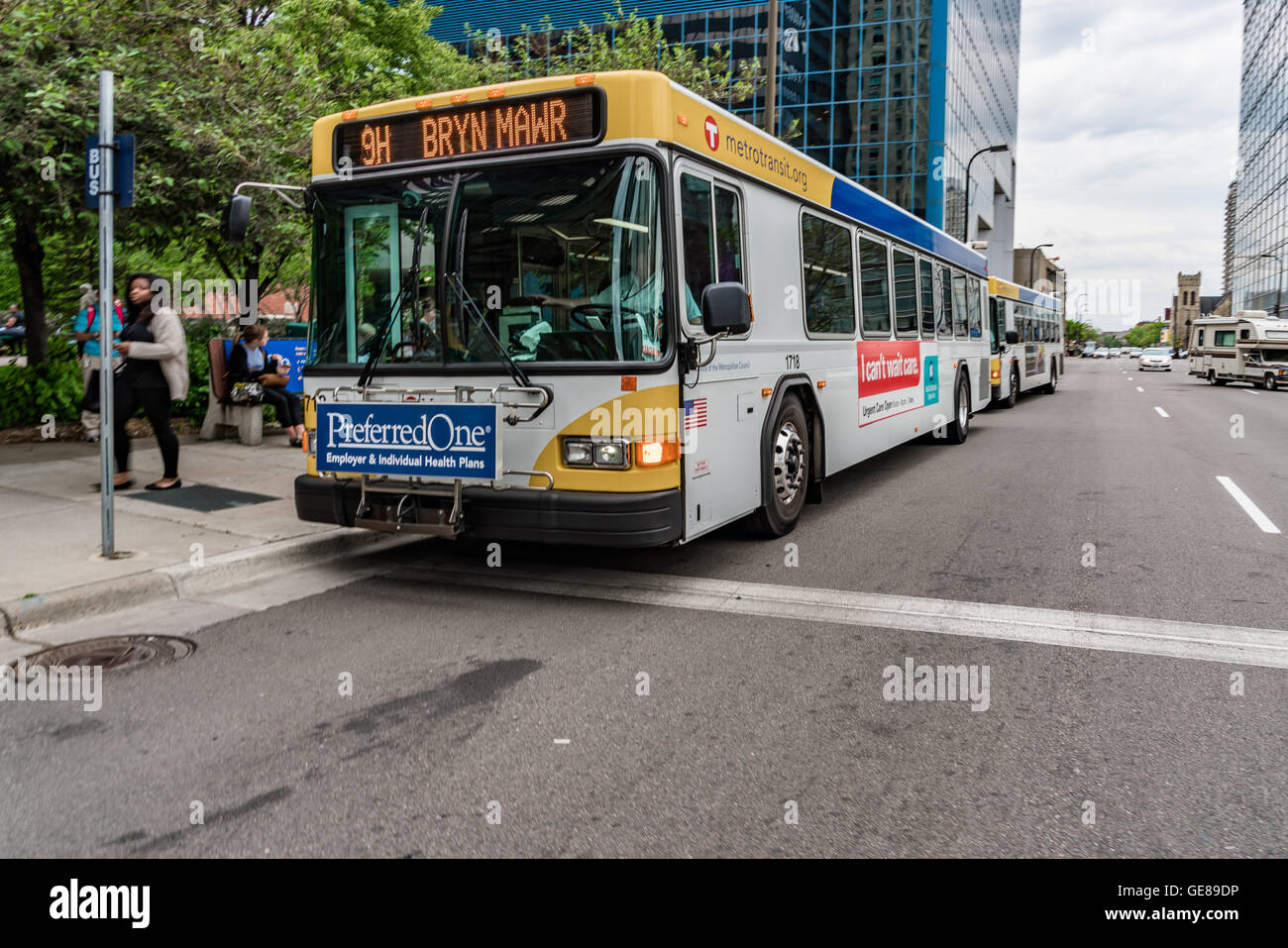 Metro Transit Bus - Downtown Minneapolis Stock Photo - Alamy