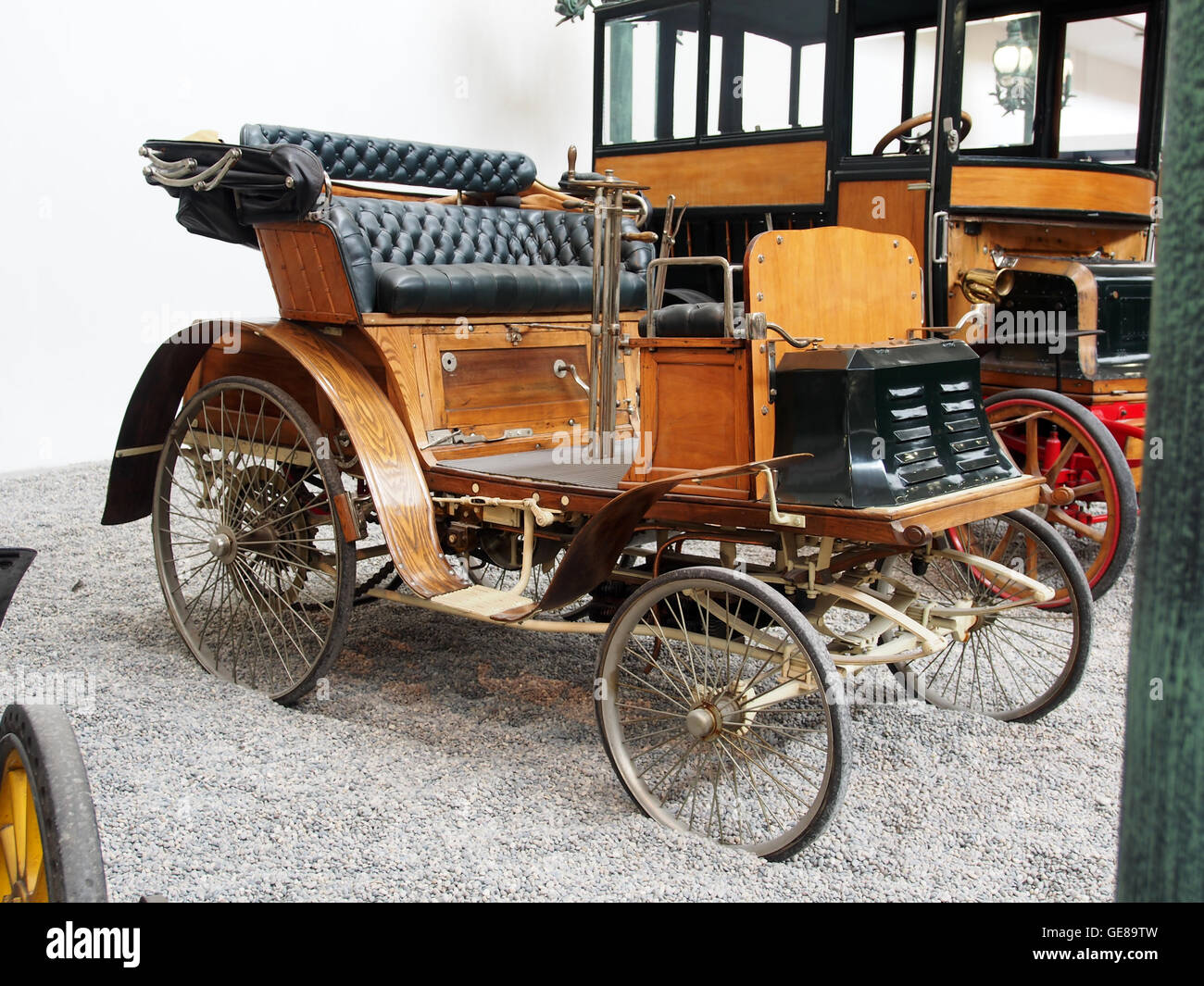 Benz vis a vis hi-res stock photography and images - Alamy