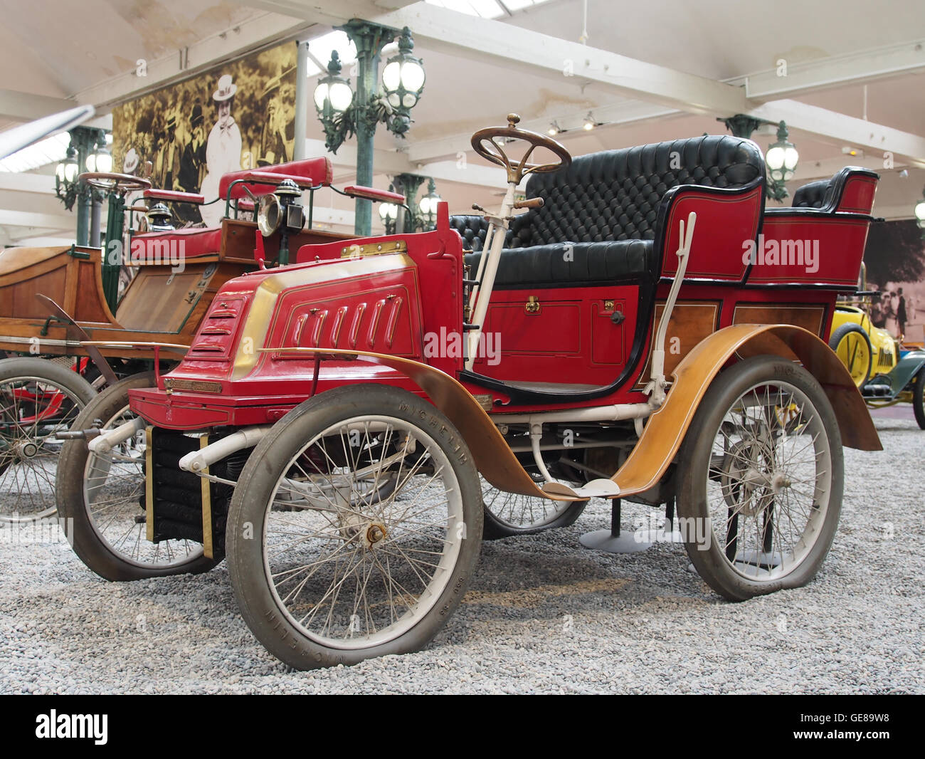 The 1897 Georges Richard Tonneau Poney Serie E is a vintage car ...