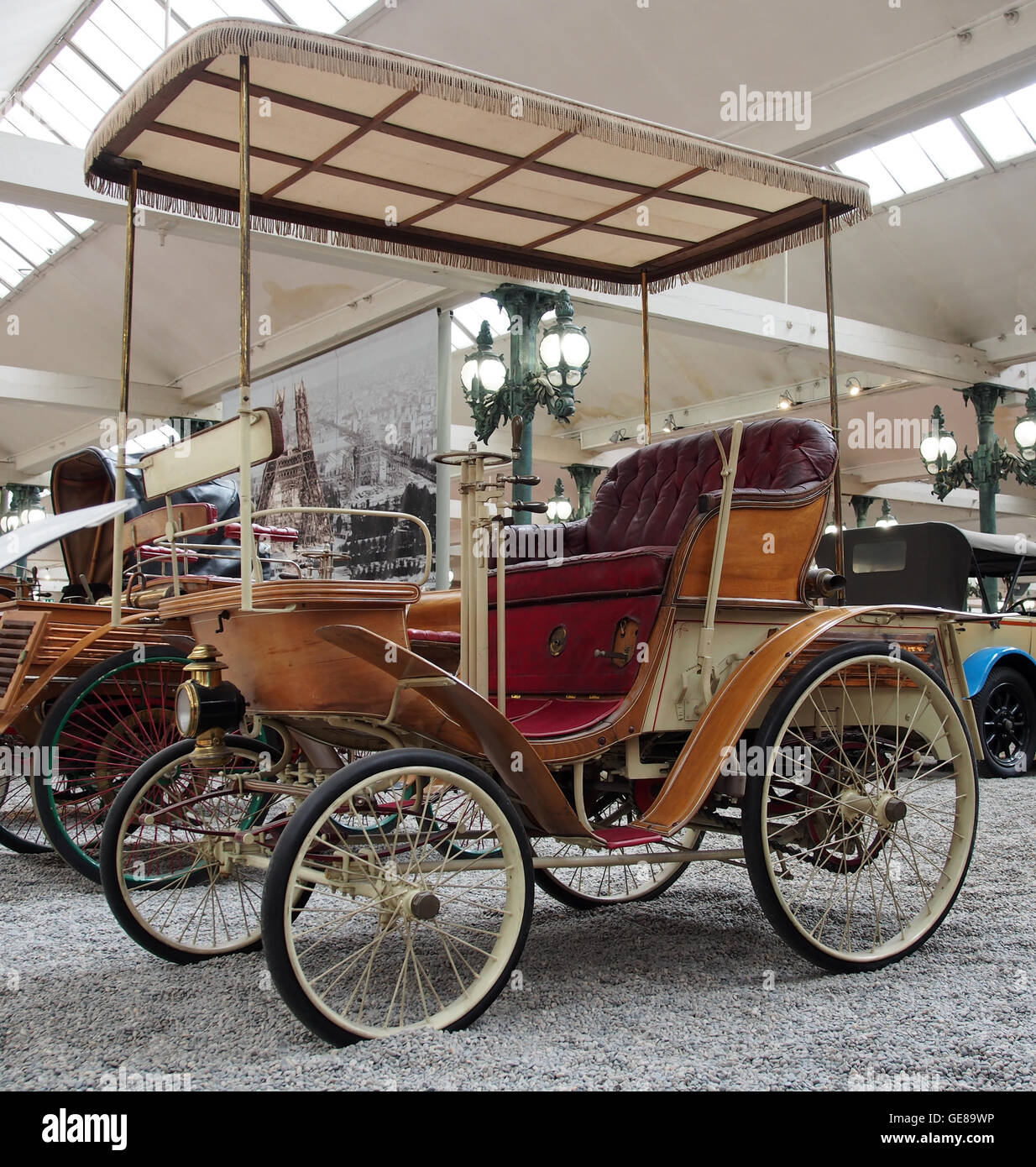 The 1898 Benz Vis-à-vis Type Velo, an early automobile with a 1050cc ...