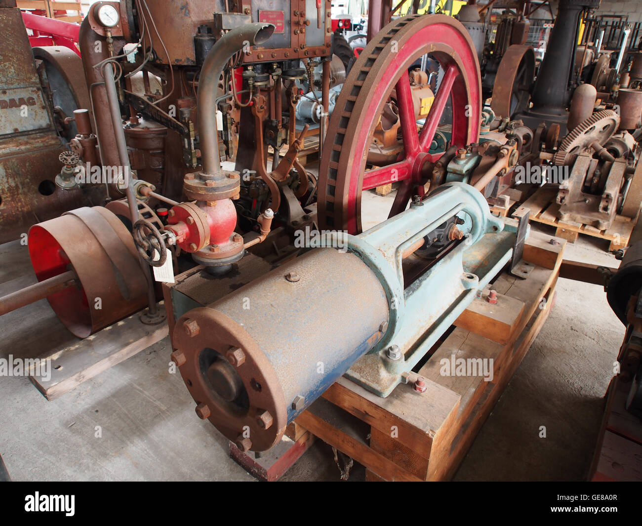 The 1905 Bakker & Reub steam engine with a single cylinder, producing ...