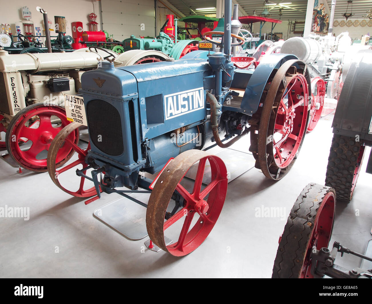 Austin powered hi-res stock photography and images - Alamy