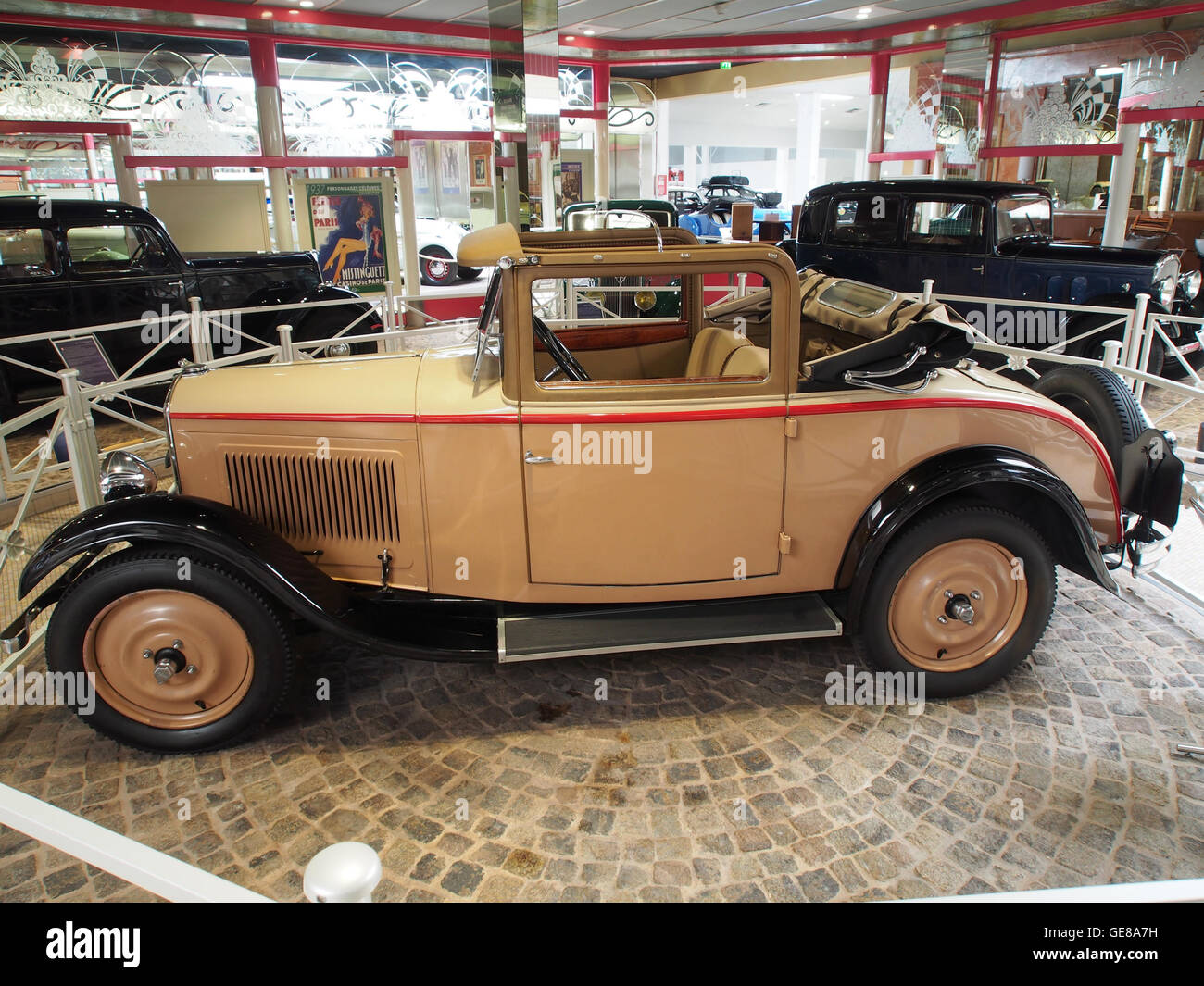 1930 Peugeot 201 Cabriolet découvrable, a classic French convertible ...