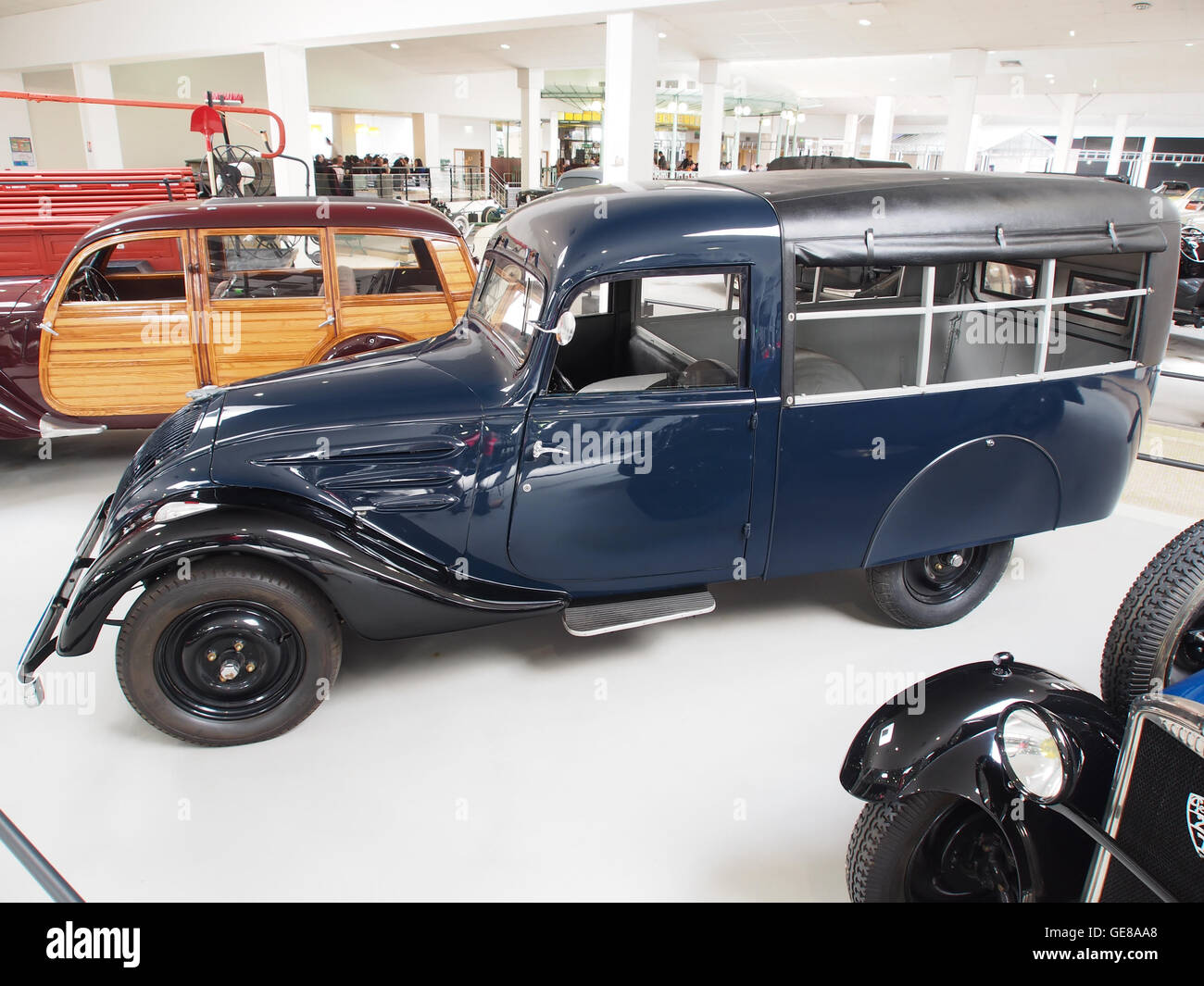 The 1937-1938 Peugeot SK3 Boulangère, a rare and vintage delivery van ...