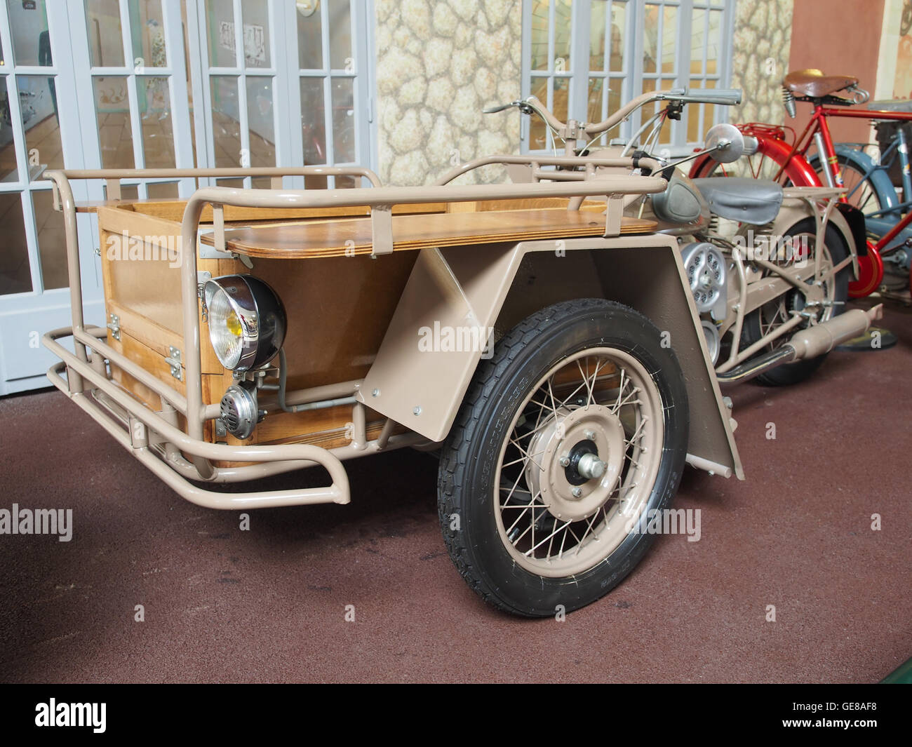 The 1955 Peugeot Triporteur 57 TN is a vintage three-wheeled delivery ...