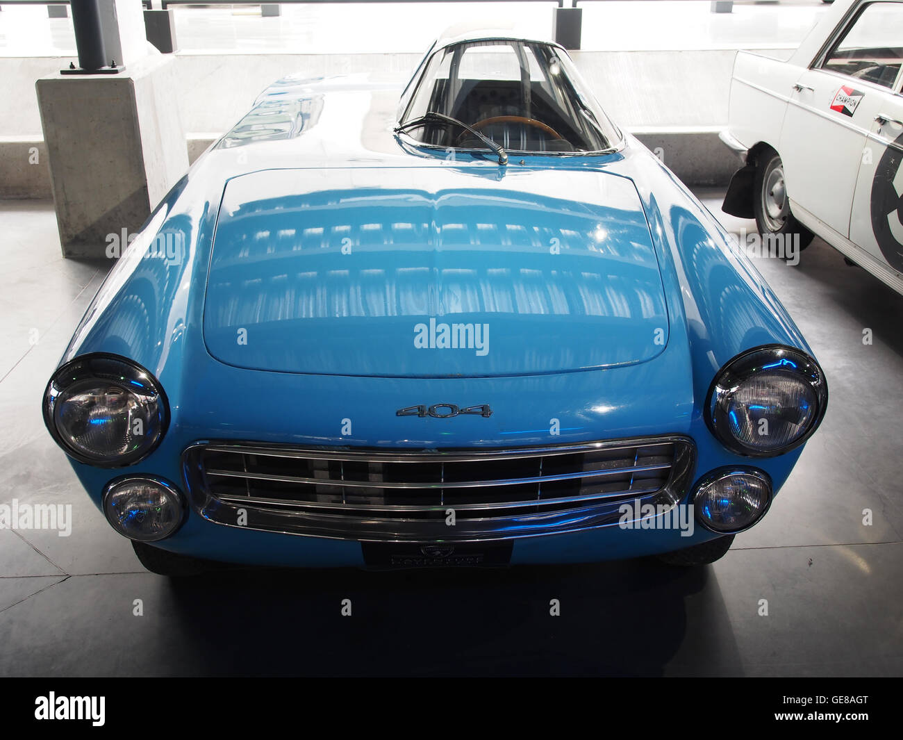 Peugeot 404 Stock Photos & Peugeot 404 Stock Images - Alamy