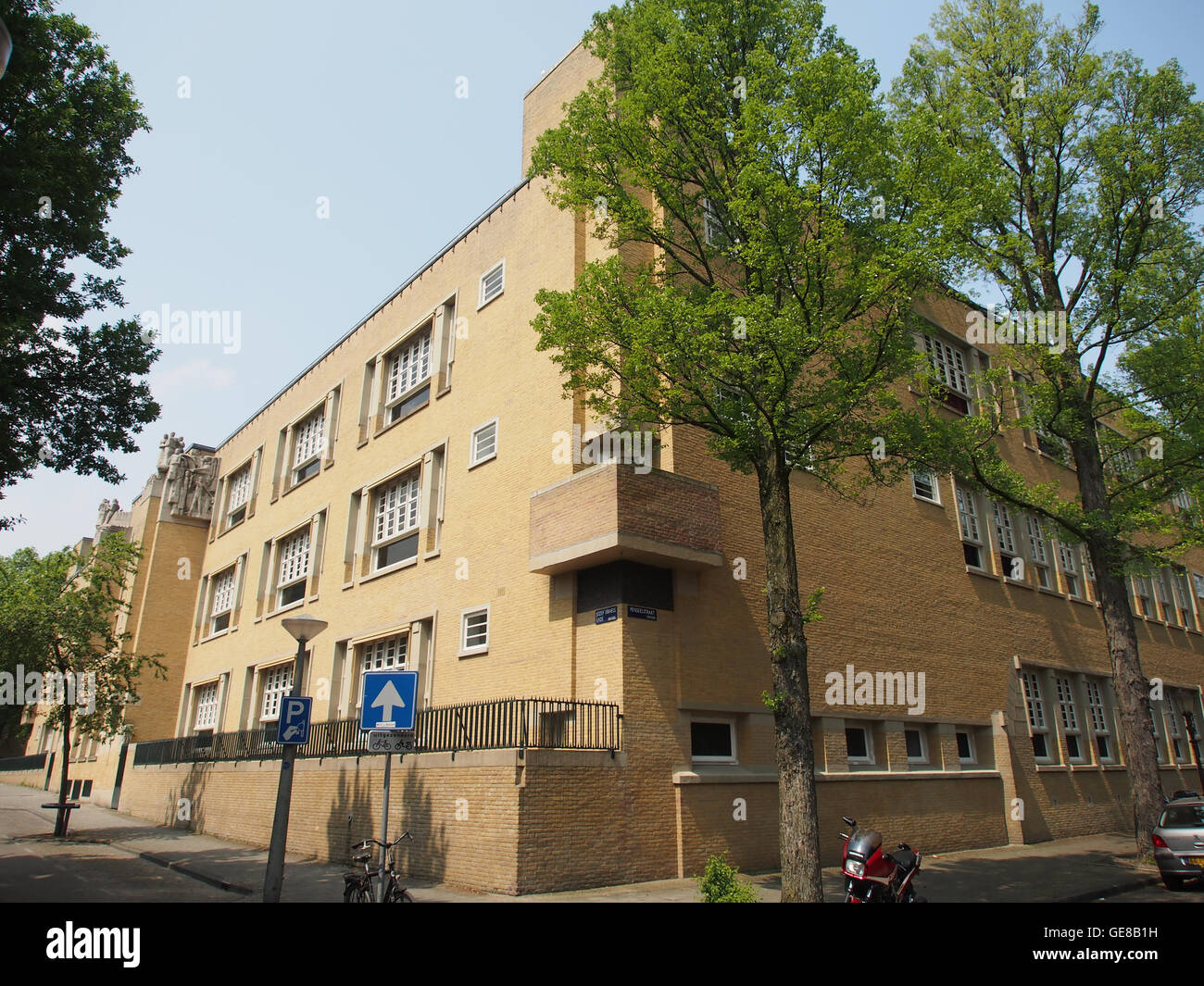 The Berlage Lyceum, located at the corner of Jozef Israelskade and ...
