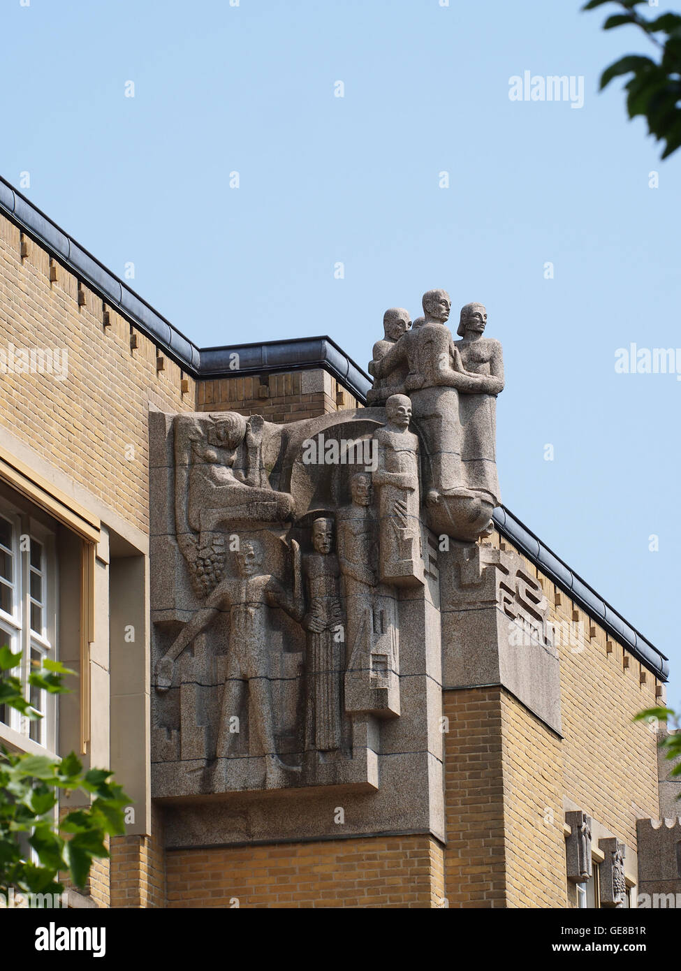 This image shows the Berlage Lyceum, an iconic school building in ...