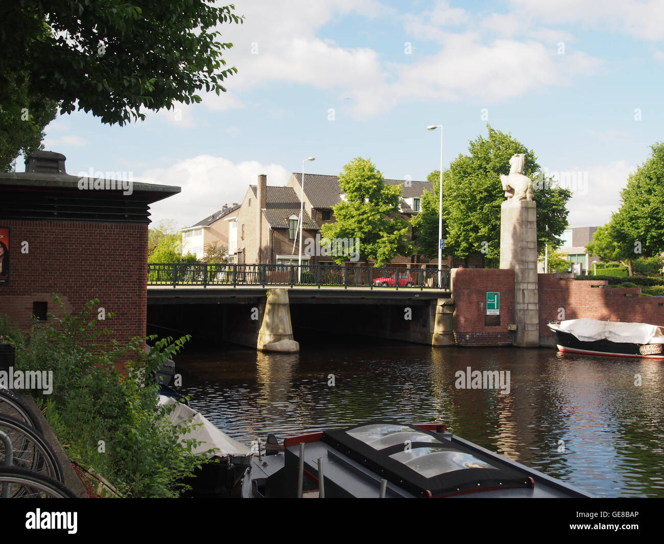This photograph captures the 'Kinderbrug' bridge (Bridge 420), a ...