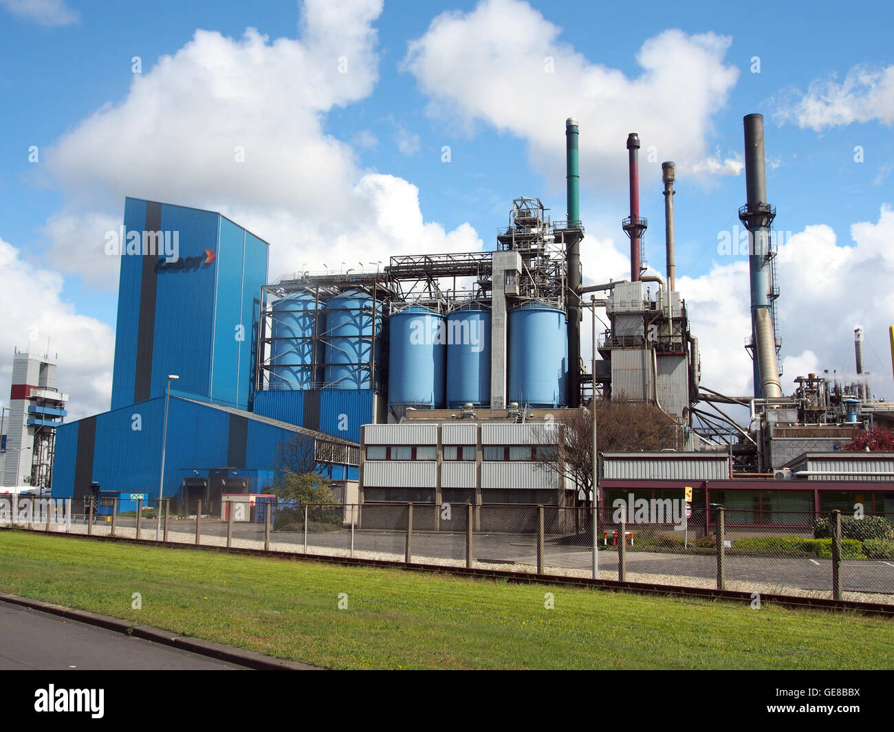 The Port of Rotterdam, one of the largest and busiest in Europe, serves ...