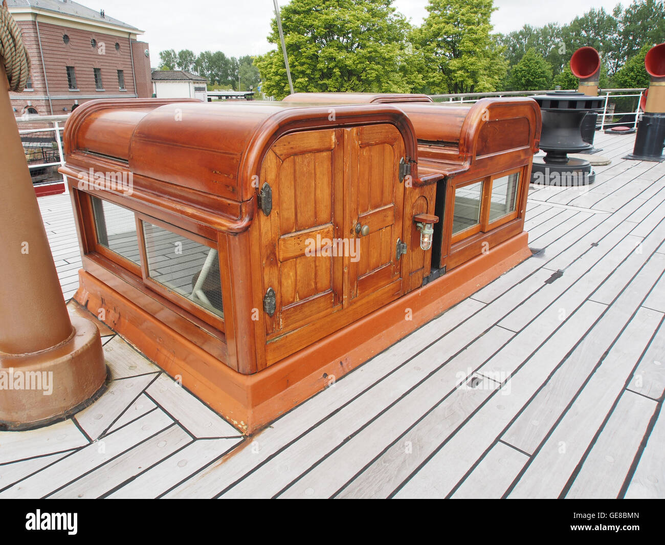 This image titled 'De Buffel, foto 4' showcases a scene featuring the ...