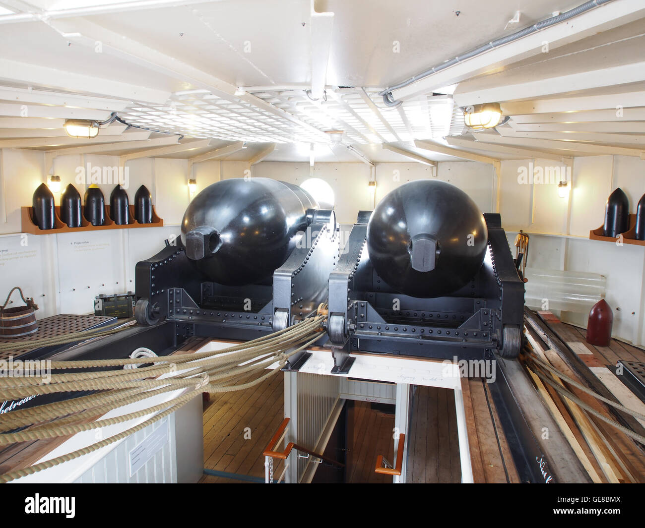 Turret gun hi-res stock photography and images - Alamy