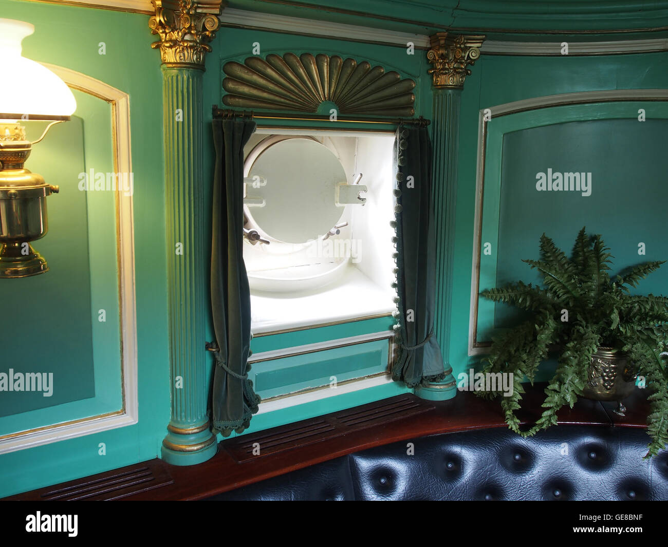 The photograph 'De Buffel, Officiersruimte' captures a moment within ...