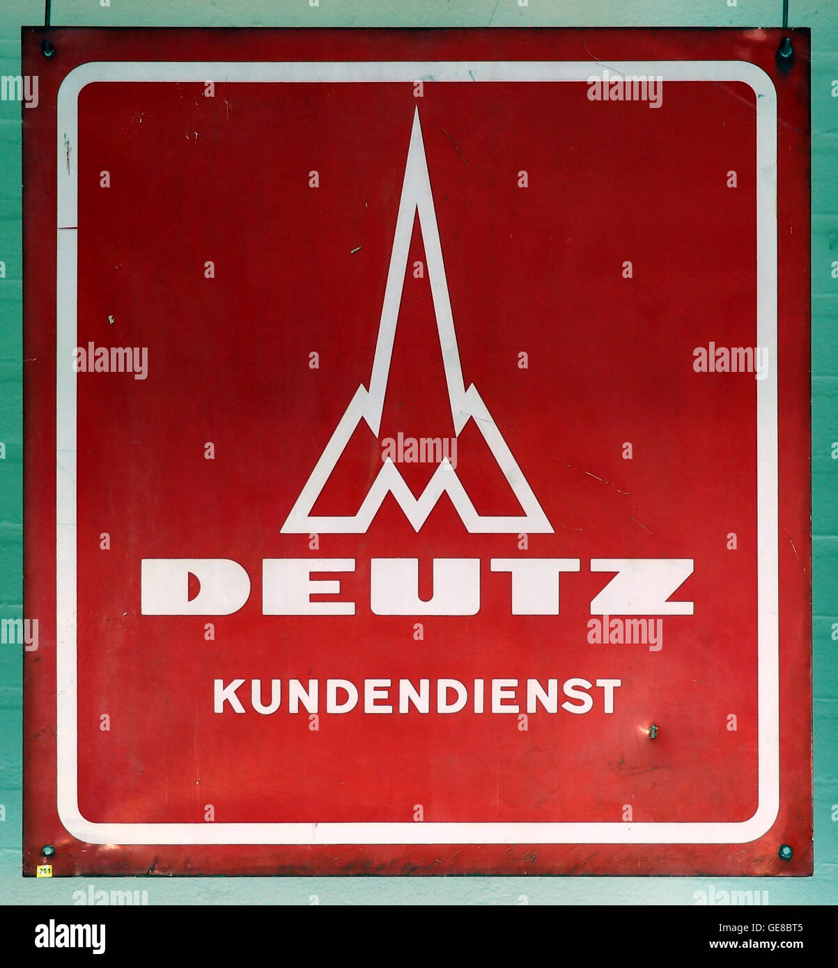 Company logo deutz hi-res stock photography and images - Alamy