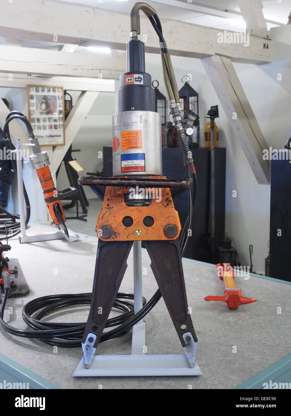 Holmatro spreader hi-res stock photography and images - Alamy