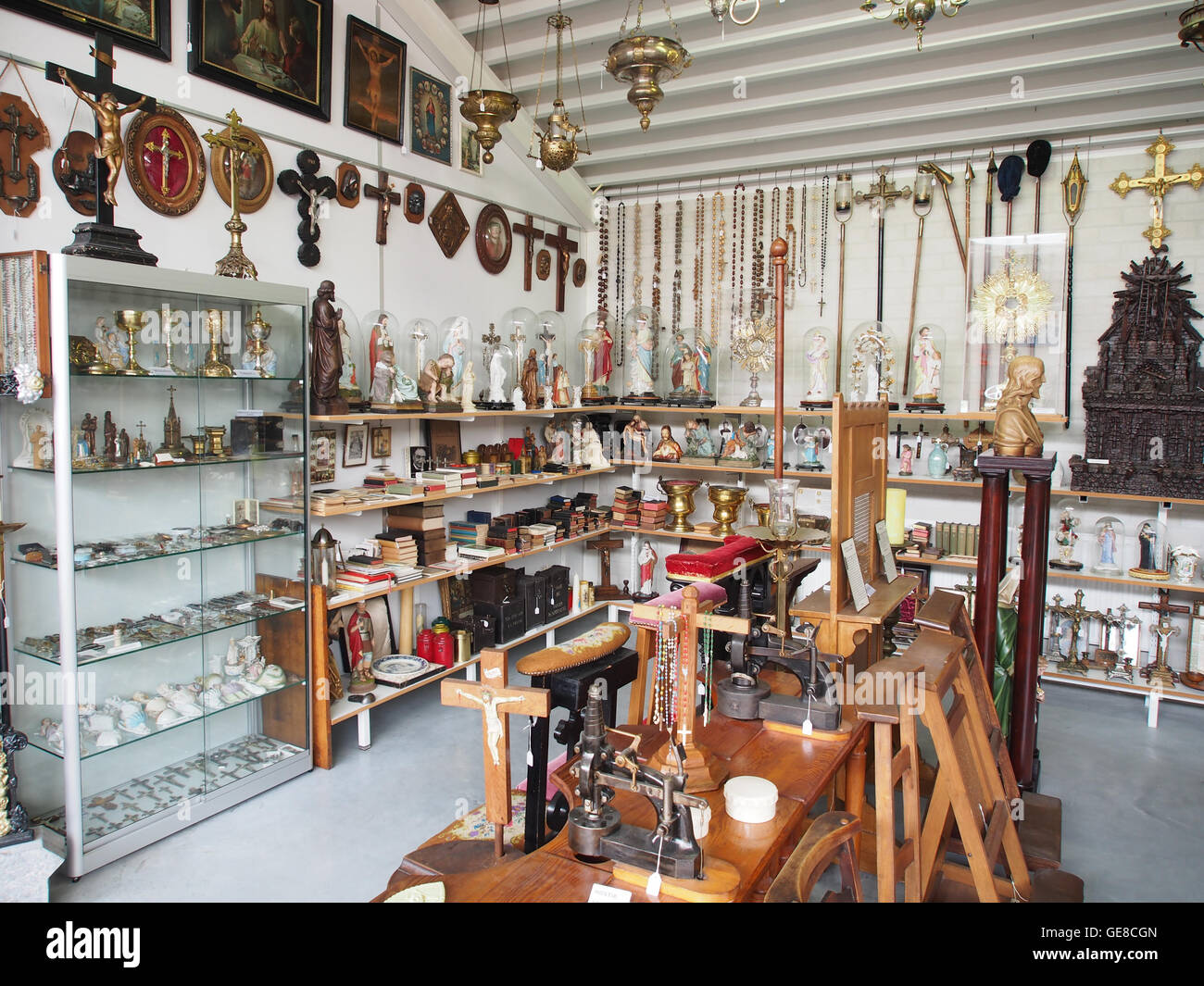 This image shows church-related artifacts displayed in the Museum voor ...