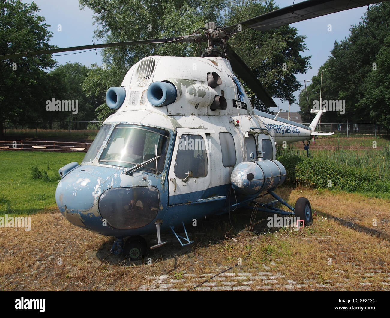 Aerial advertising helicopter advertisement hi-res stock photography ...