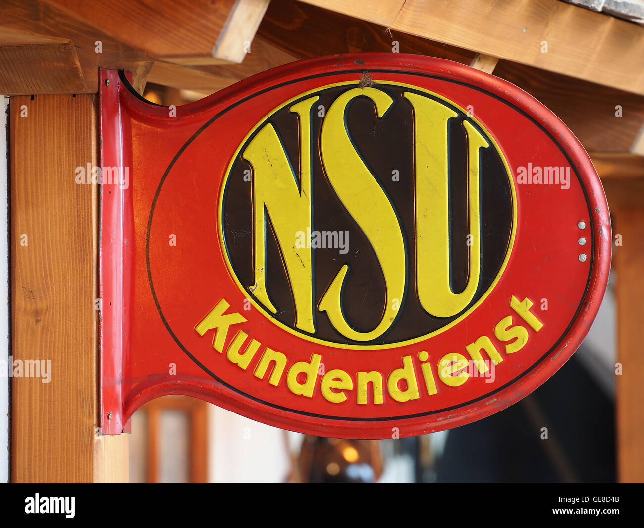 Car signs advertising vintage hi-res stock photography and images - Alamy