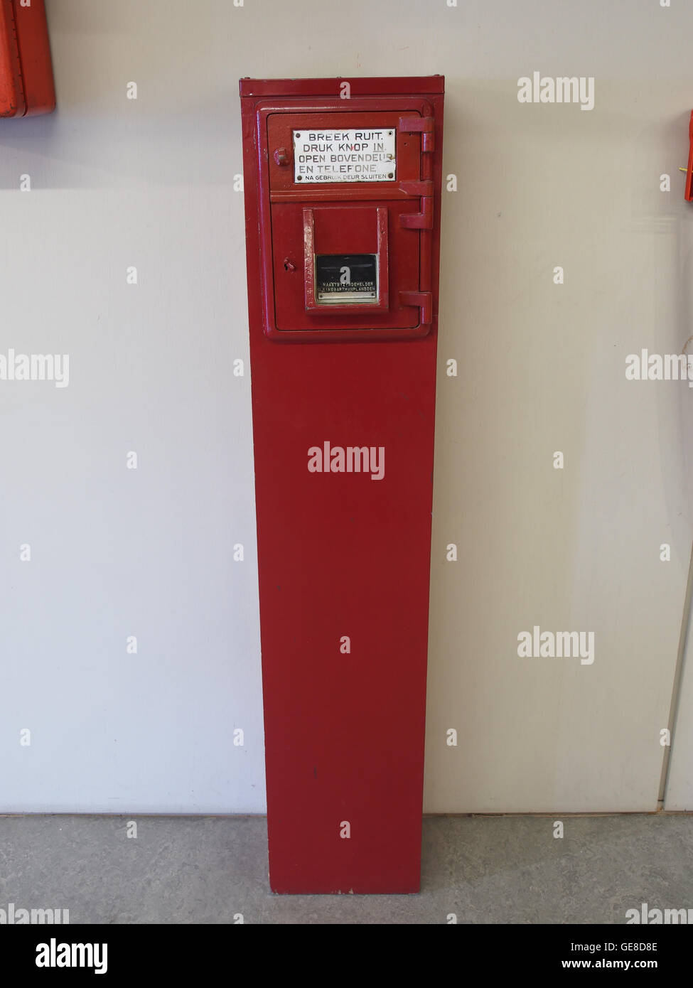 The image depicts an old fire alarm from the vicinity of Kleine ...