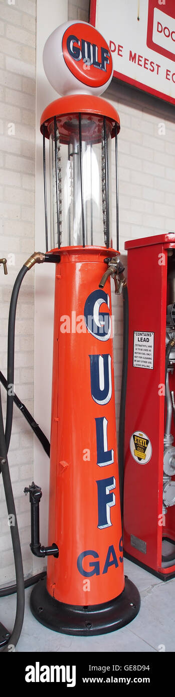 Benzinepomp hi-res stock photography and images - Alamy