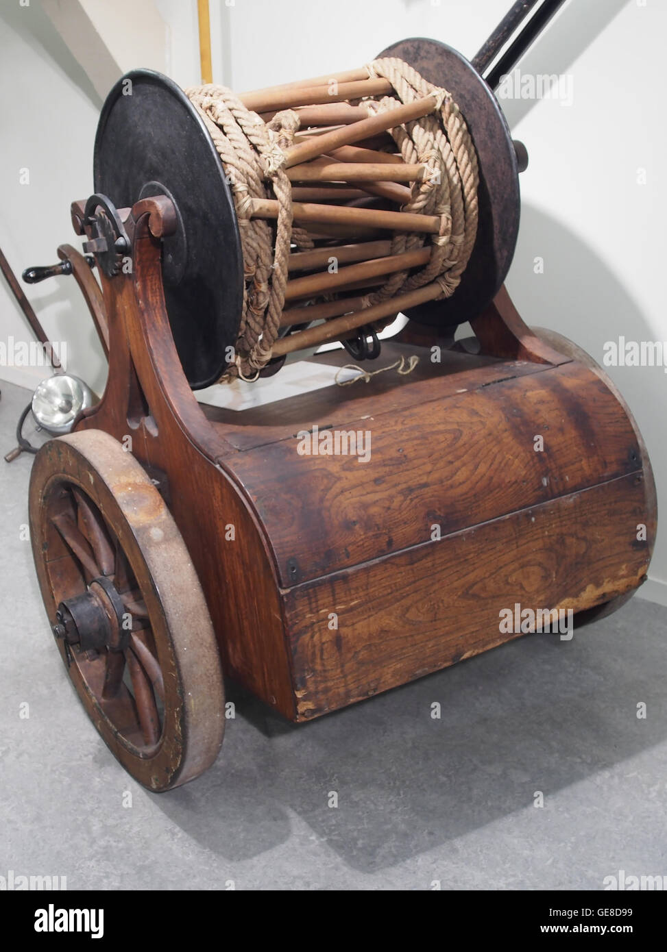 Touwladderwagen hi-res stock photography and images - Alamy